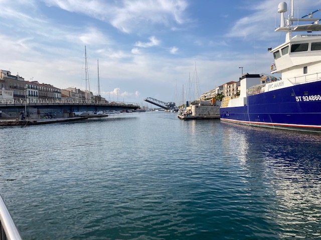De la Grande Motte à Sète le vendredi 29 avril 2022 | MegaWatt, trawler ...